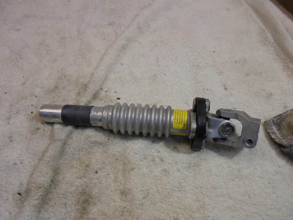 Porsche 986 Lower Steering Column Female Coupling 986 Lower Stg Column ...