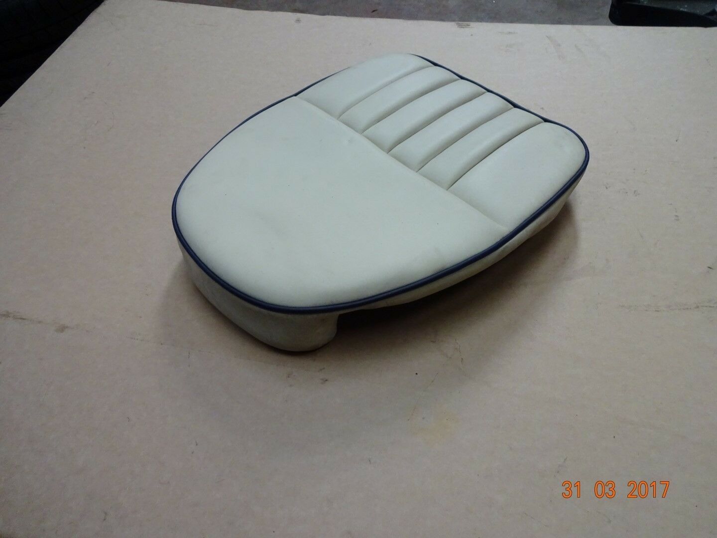 ASTON MARTIN DB7 VOLANTE N/S REAR SEAT BACK DB7 VOLANTE REAR SEAT PAD