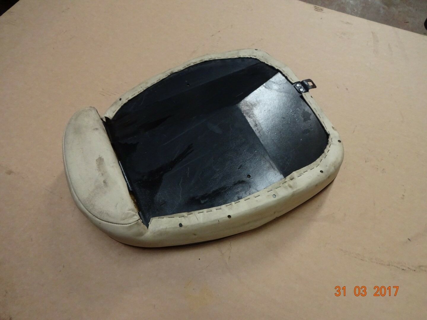 ASTON MARTIN DB7 VOLANTE N/S REAR SEAT BACK DB7 VOLANTE REAR SEAT PAD