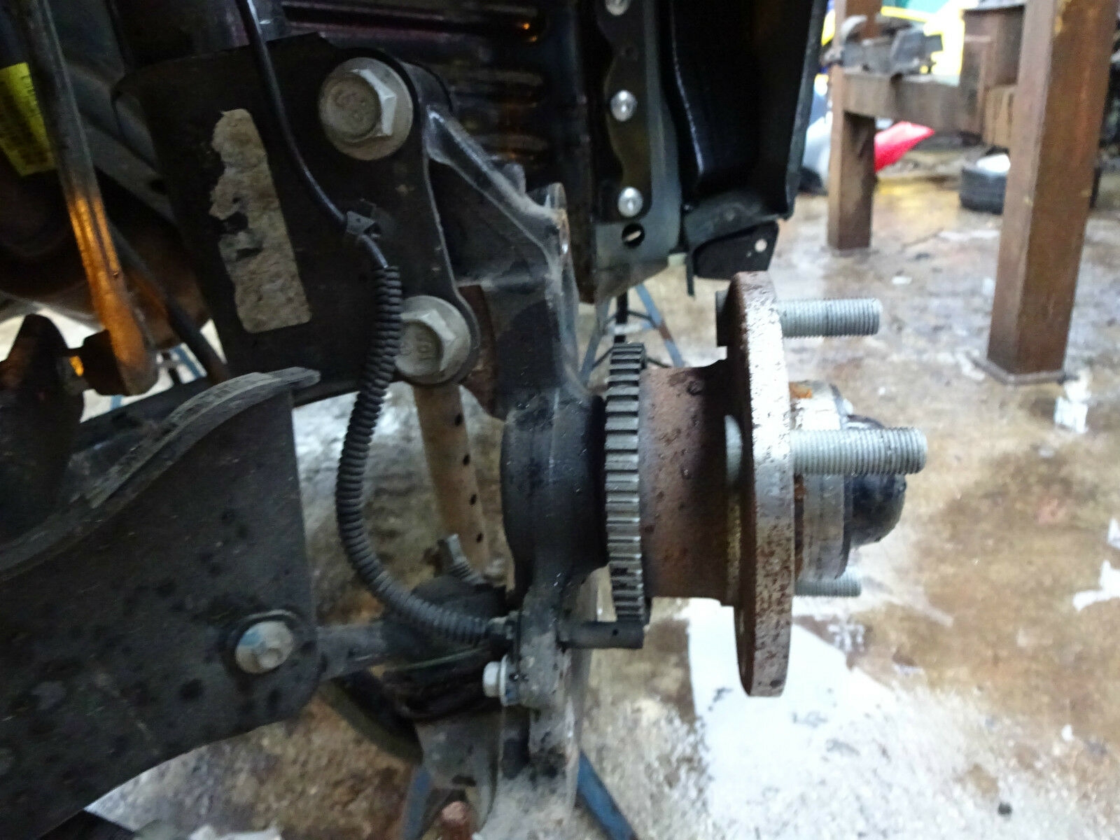 2016 Ford Mustang GT Left Hand Front Hub and Upright S550 LH Steering ...