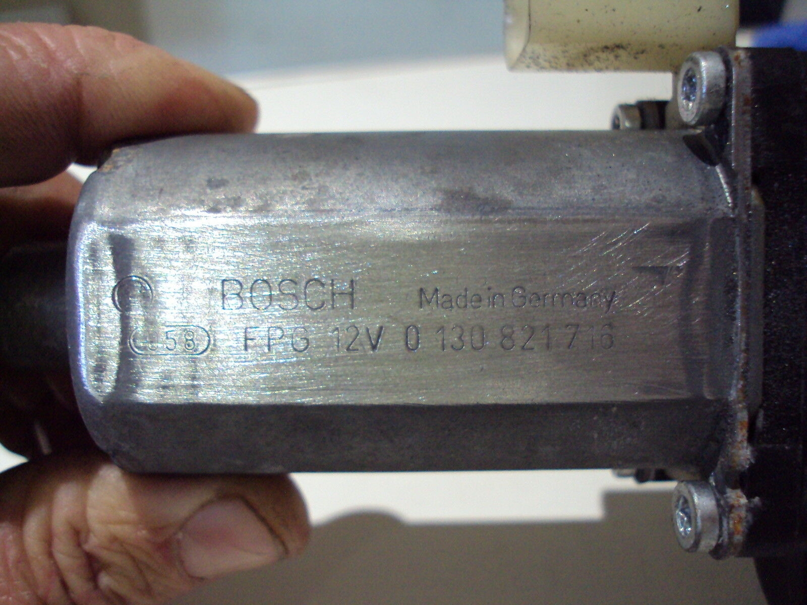 BMW X5 E53 Left Hand Rear Window Motor Bosch 0130 821716