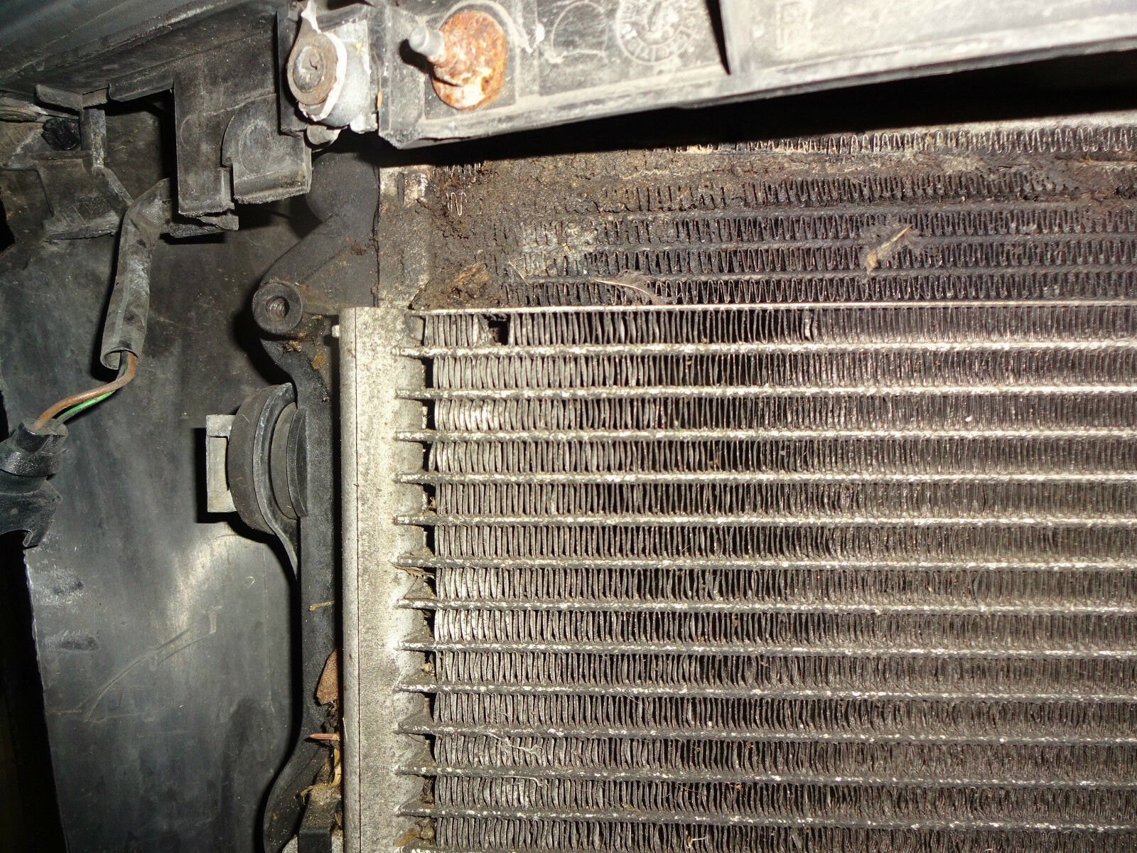 Porsche Boxster 986 Right Hand Radiator Pack Boxster Drivers Radiator ...