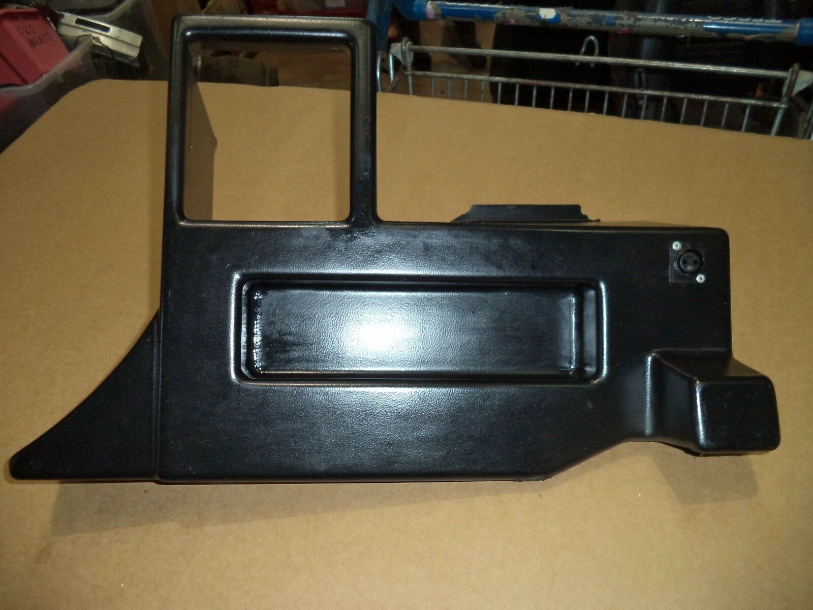 ASTON MARTIN DB7 i6 BOOT TRIM ASTON MARTIN DB7 BOOT PLASTIC TRIM