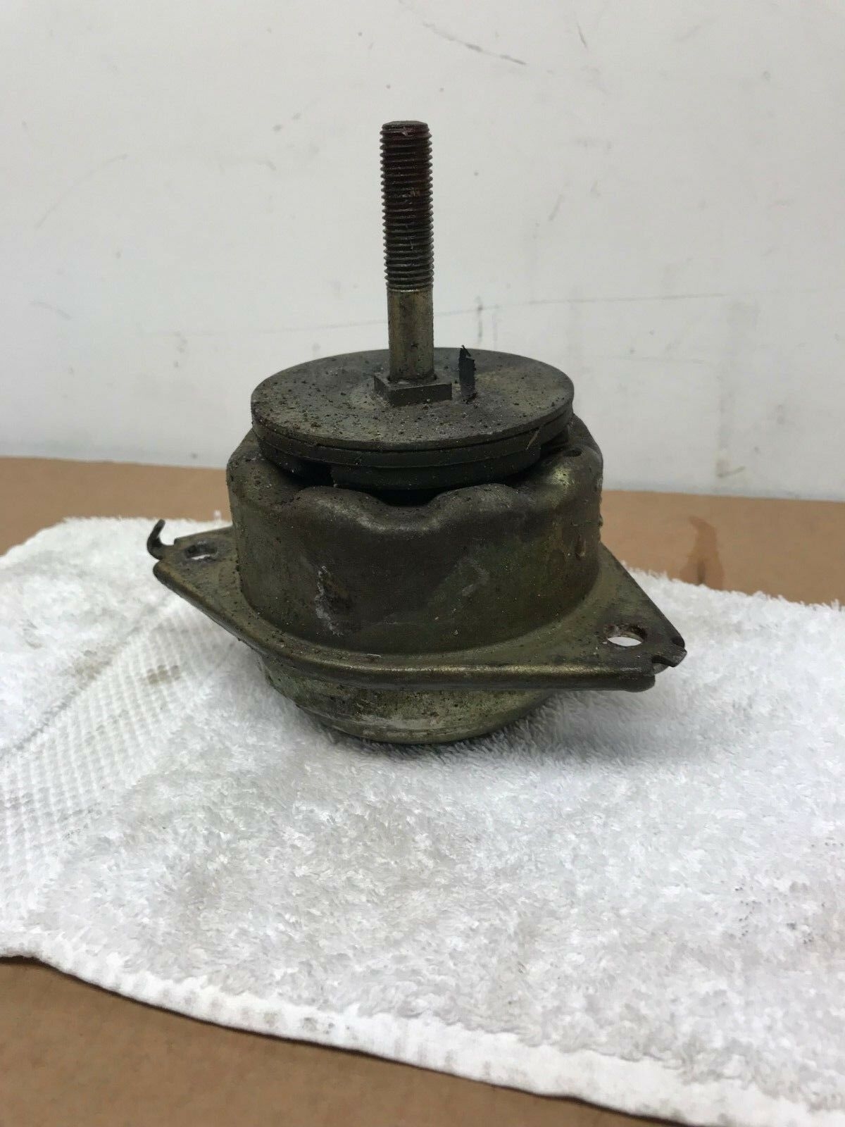 Porsche 911 964 993 Engine Mount Left 96437504901 right 96437504900 c4 ...
