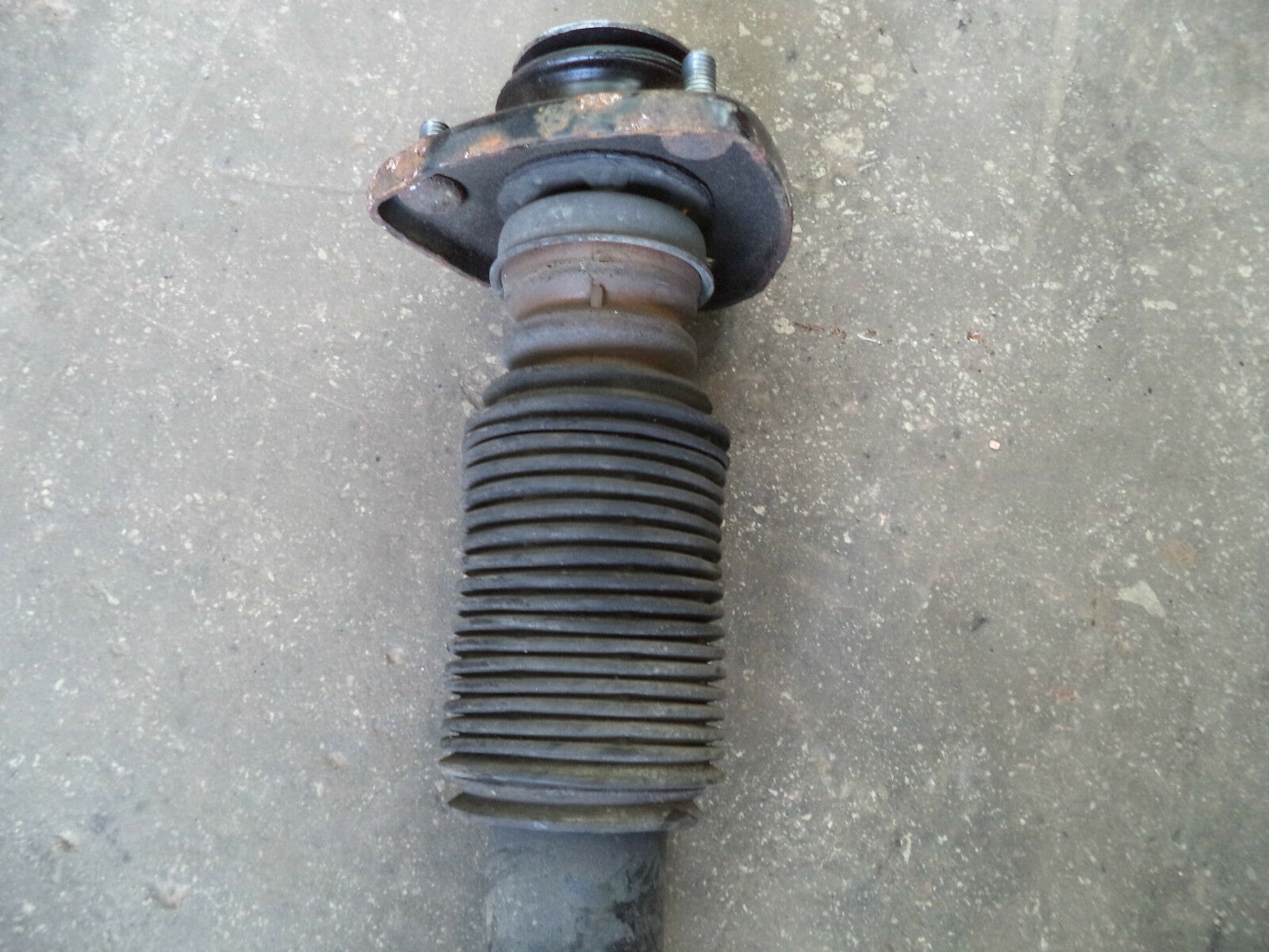 BMW X5 E53 NS REAR PASSENGER SIDE REAR LEFT SHOCK SUSPENSION STRUT 2005 M.A