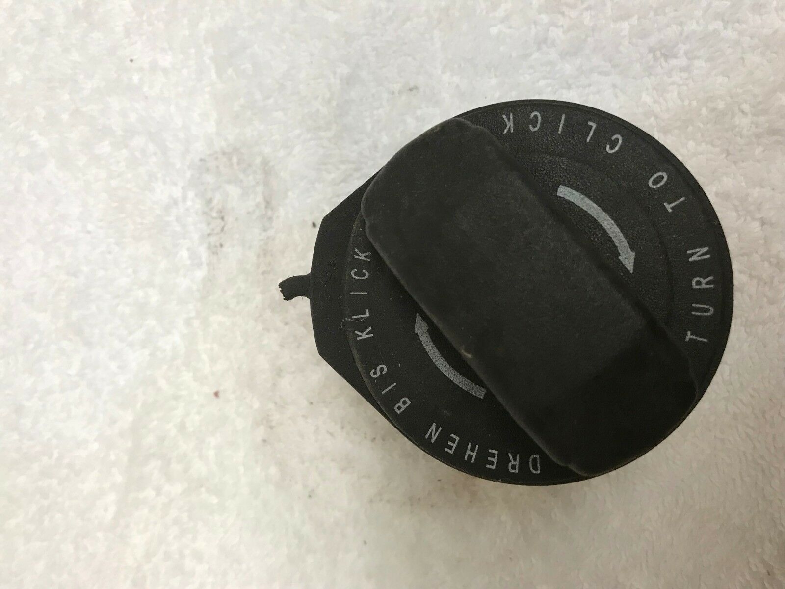 Porsche Fuel Cap Porsche Parts 996.201.241.03 EAS1412